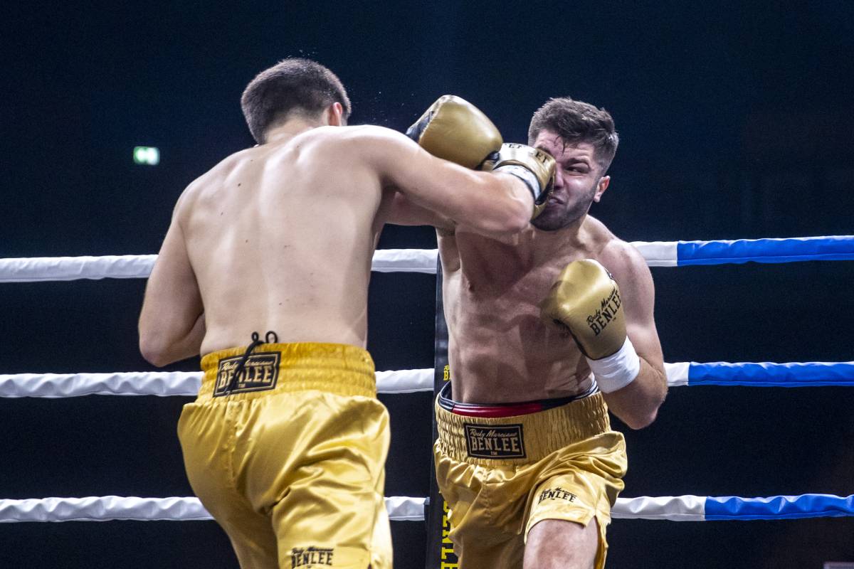 Floyd Schofield – Alberto Mercado: prediction and bet on title fight ...